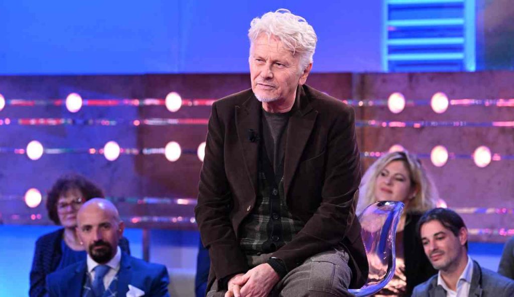 Ron torna live nei teatri: al via lo spettacolo 'Al centro esatto della ...